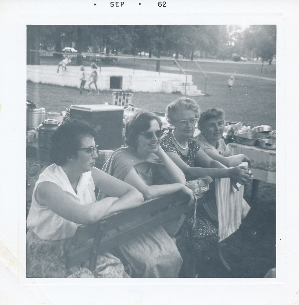 Three aunts and a cousin – Wilson Cones Family History